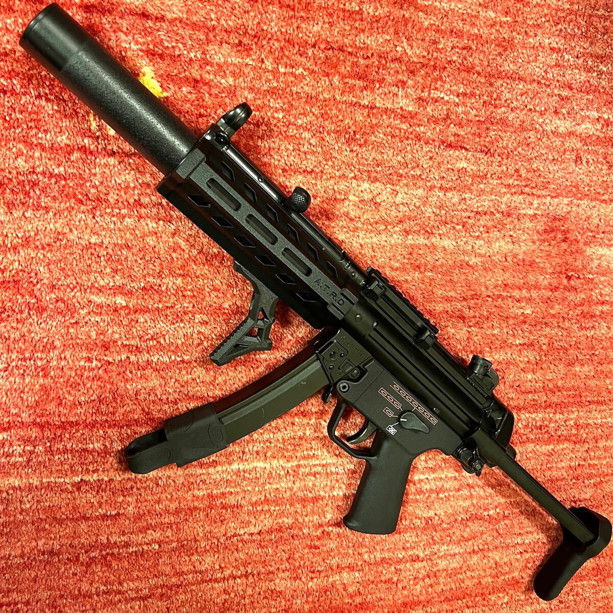 Yahoo!オークション - 次世代MP5 SD6用 MLOKハンドガード+BLADE GRIP