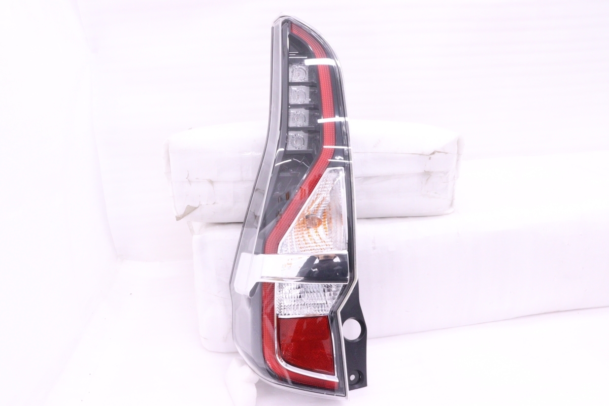 Yahoo!オークション - 53-2234 後期 LED C27 セレナ 左テールライト ハ...