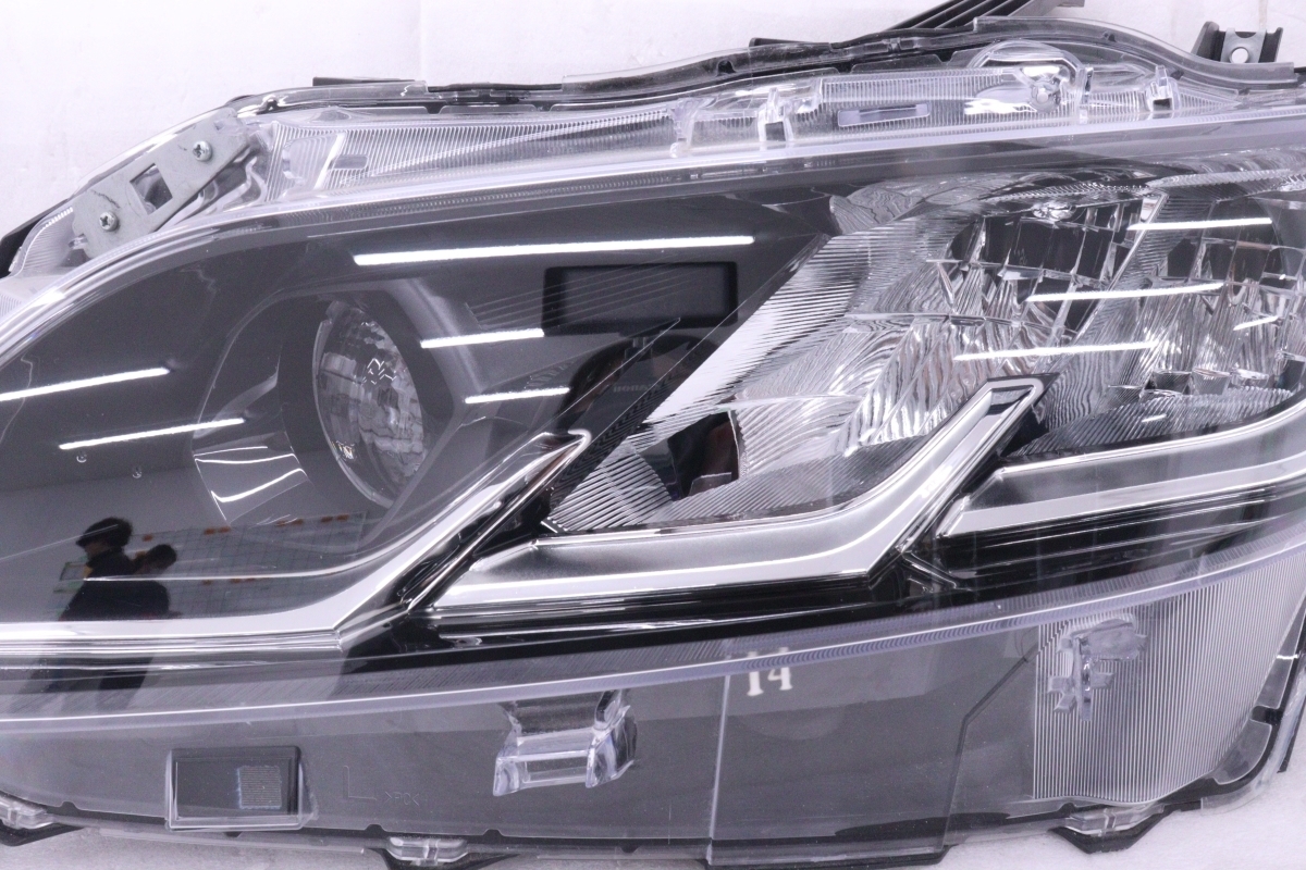 Yahoo!オークション - 54-25 美品 後期 LED C27 セレナ 左ヘッドライト...