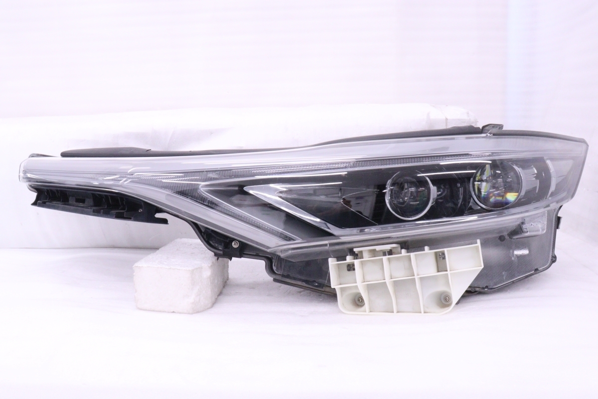 Yahoo!オークション - 54-548 後期 LED AZK10 SAI (サイ) 左ヘッドライ...