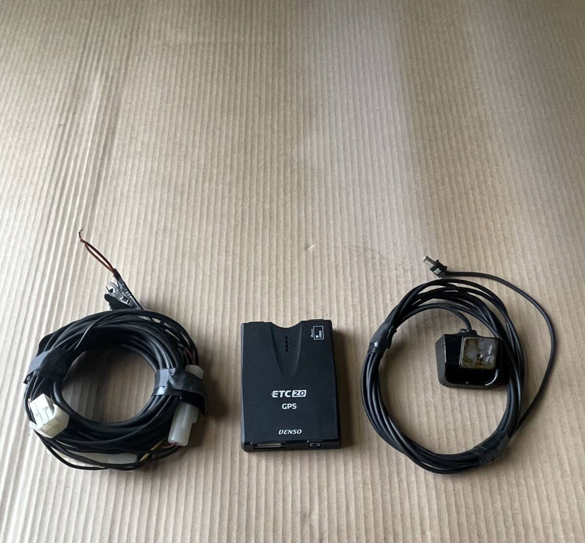 Yahoo!オークション - DENSO デンソー ETC 2.0 2.0ETC DIU-A011 GPS付 ...