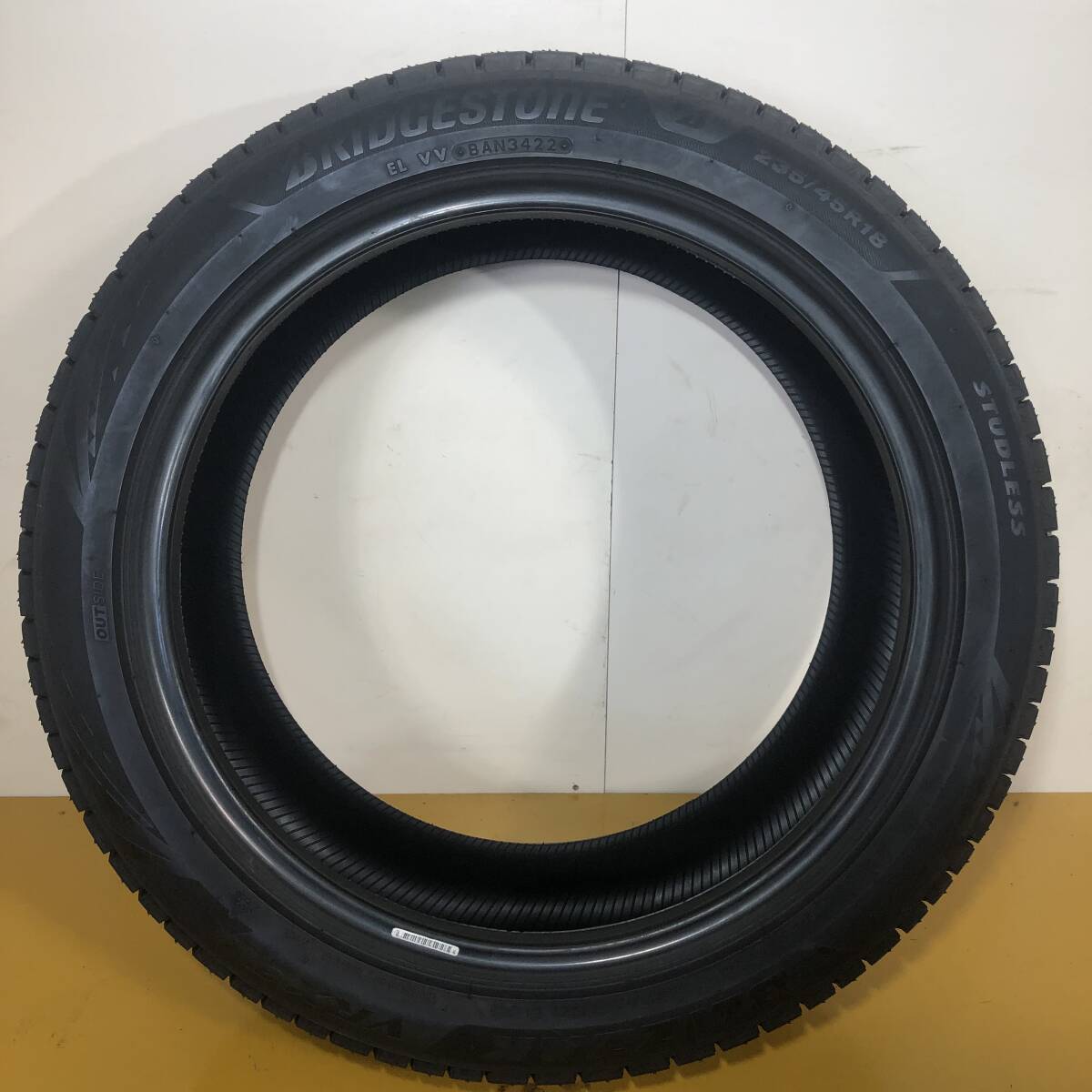 Yahoo!オークション - BRIDGESTONE 215/45R18 89Q 235/45R18 94Q BLIZ...