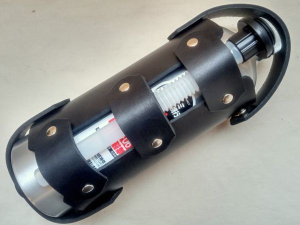Yahoo!オークション - メルテックFK-06(1L携行缶)＆レザーホルダーセッ...