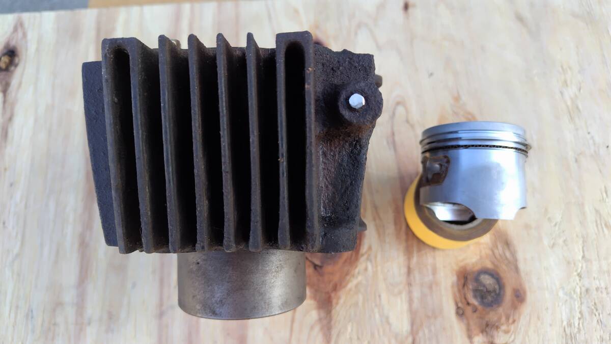 Yahoo!オークション - 12V スーパーカブ90DX 純正 ピストン シリンダー...