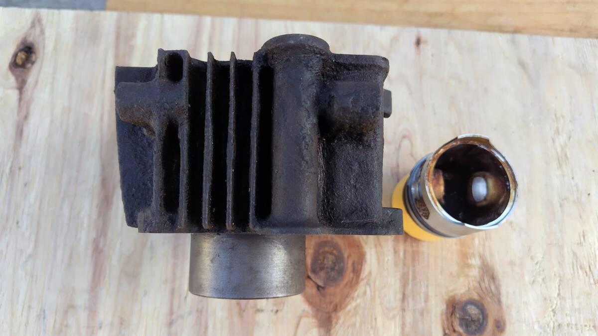 Yahoo!オークション - 12V スーパーカブ90DX 純正 ピストン シリンダー...