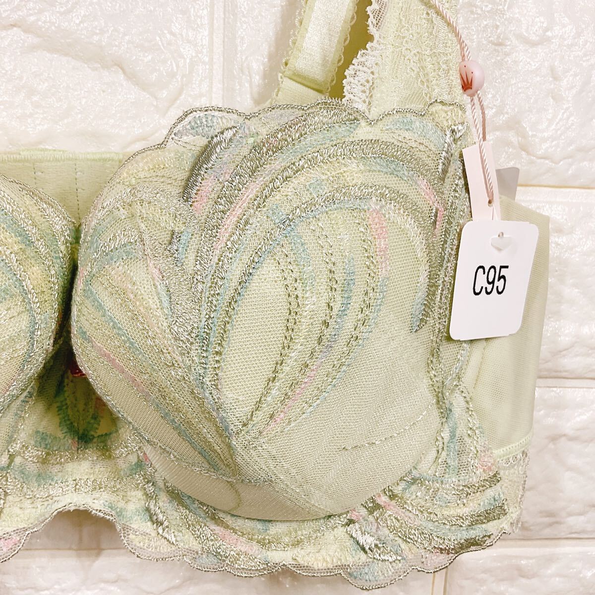 Yahoo!オークション - 新品 トリンプ フロラーレ111 ブラジャー C95