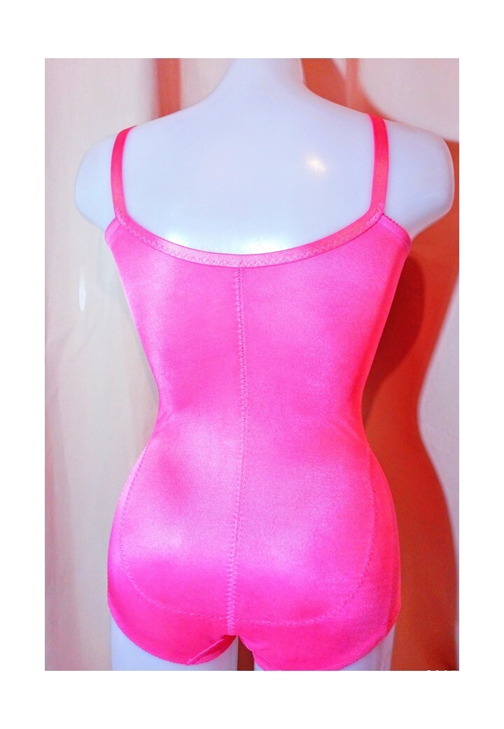 Yahoo!オークション - ワコール B80-L ツルツルすべすべピンク ボディ...