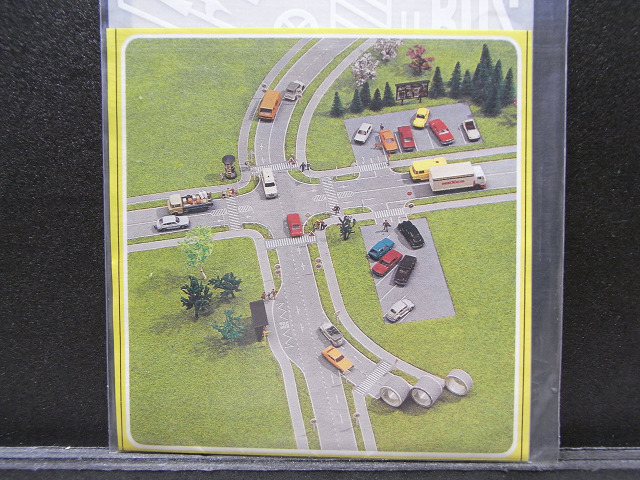 Yahoo!オークション - NOCH / ノッホ HO1/87 『道路標示』ジオラマ用シ...