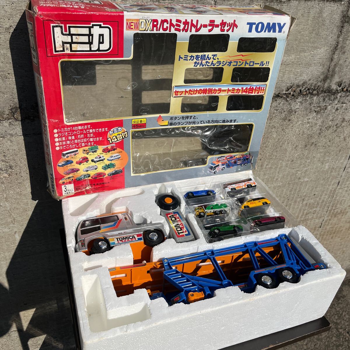 Yahoo!オークション - トミカ NEW DX R/Cトミカトレーラーセット TOMY ...