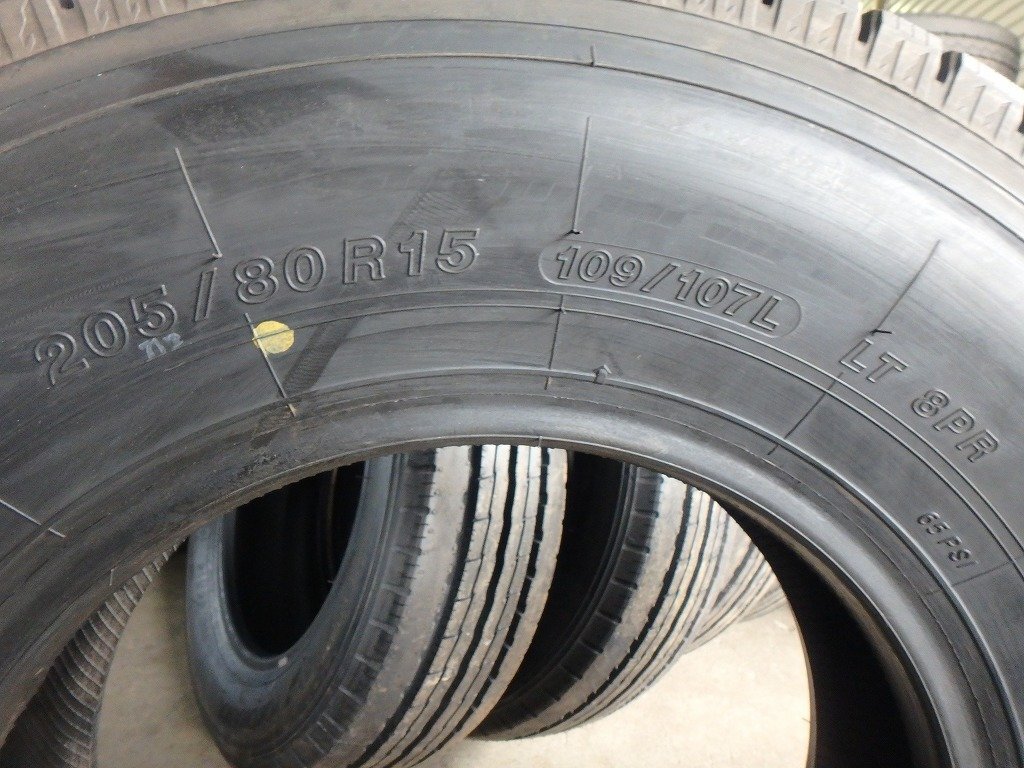 Yahoo!オークション - N7-1 未使用 送料無料【205/80R15 109/107】ヨコ...