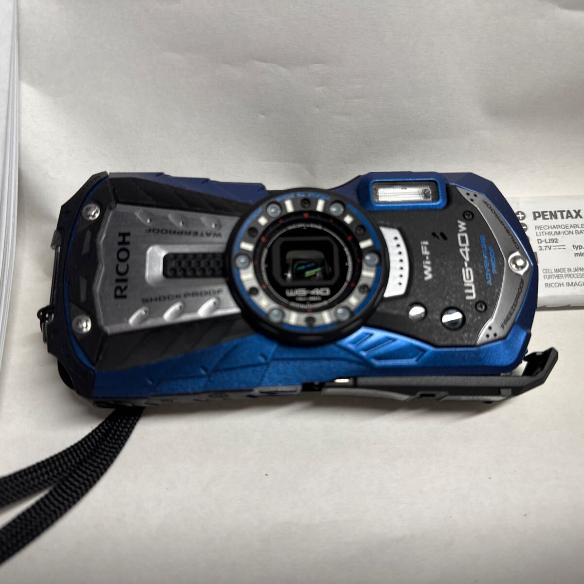 Yahoo!オークション - RICOH WG-40W ブルー コンパクトデジタルカメラ ...