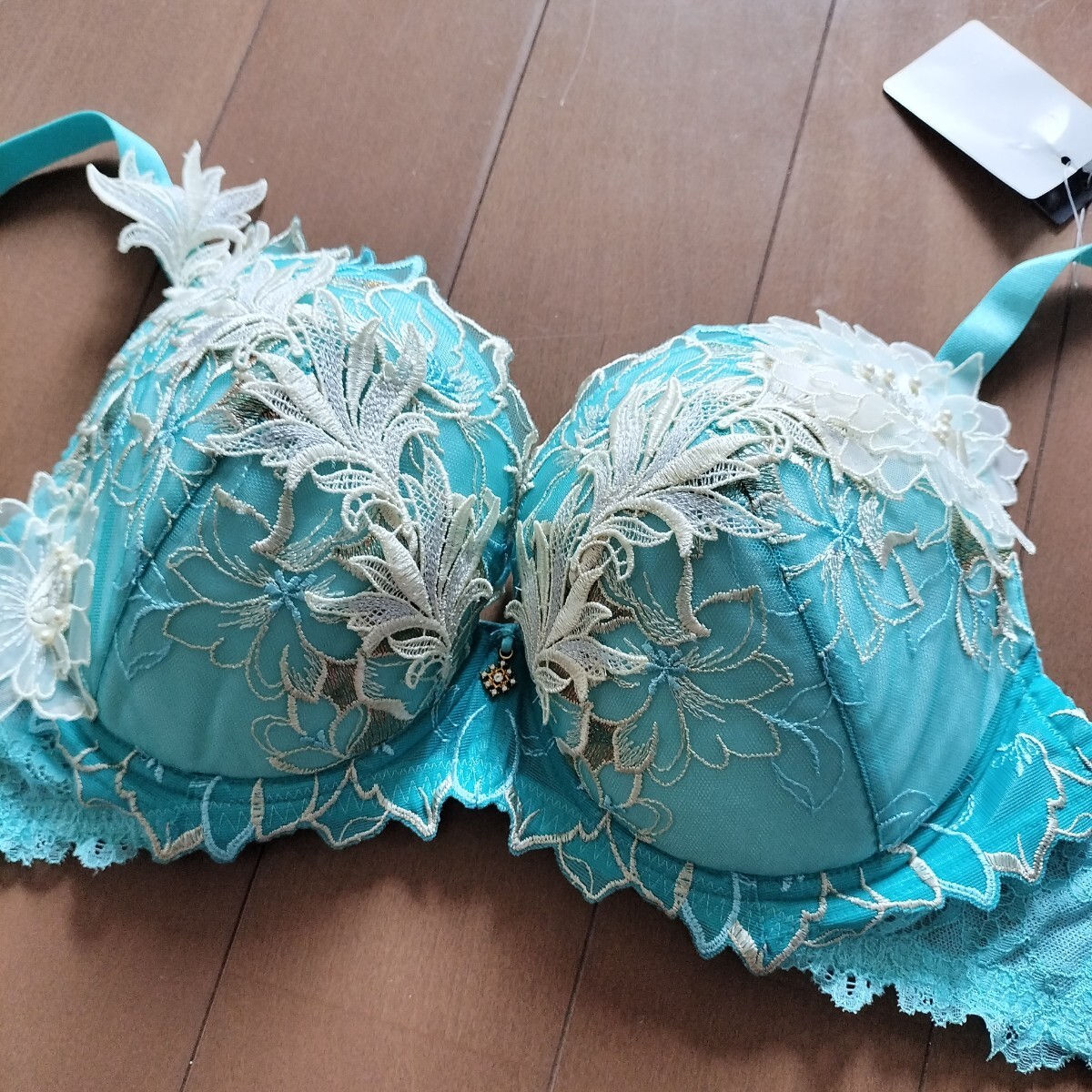 Yahoo!オークション - wacoal サルート 52 ブラ H70 新品