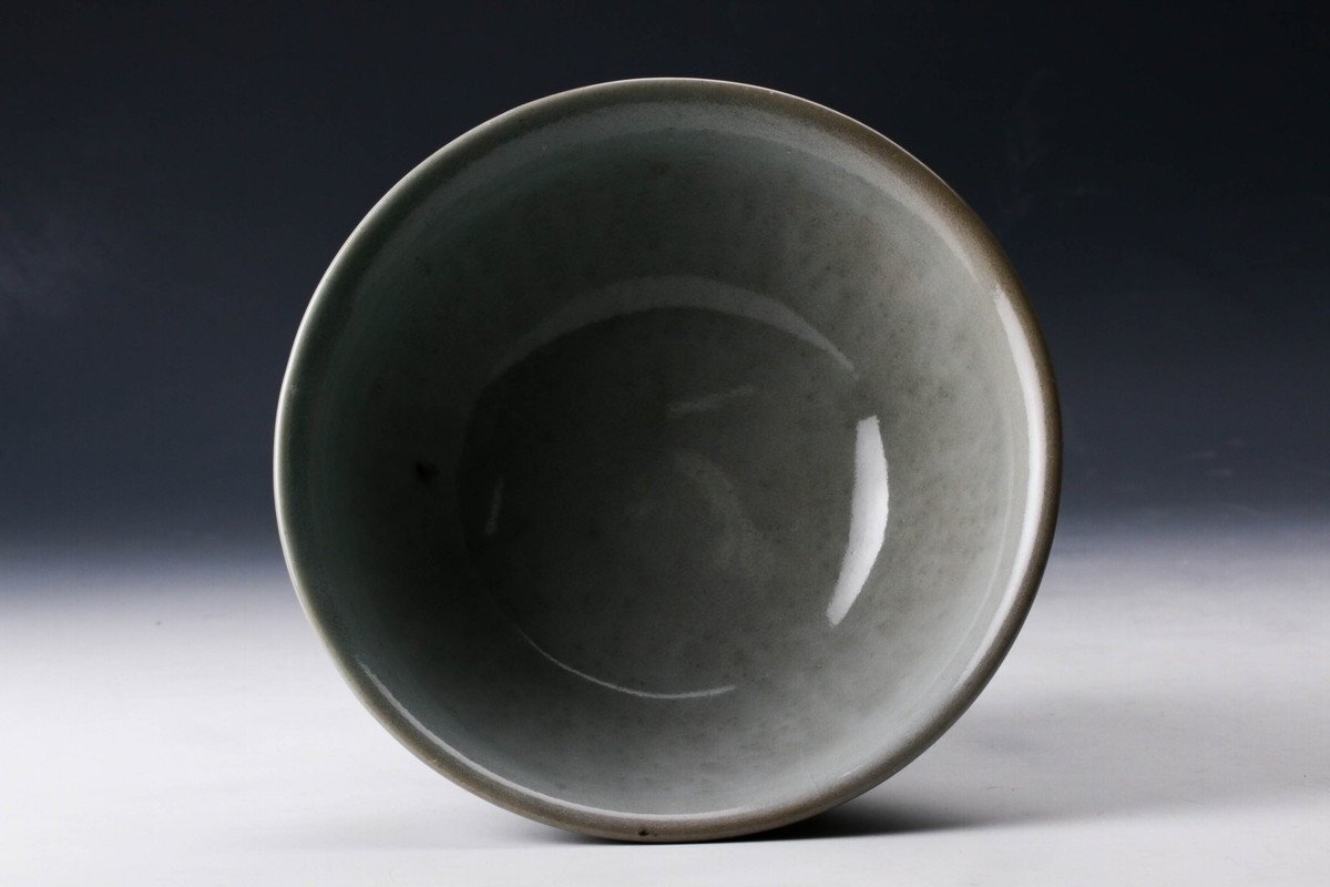 佳香】初代 宇野宗甕 青磁くし目茶碗 共箱 共布 定書 茶道具 佳香】初代 宇野宗甕 青磁くし目茶碗 共箱 共布 定書 茶道具