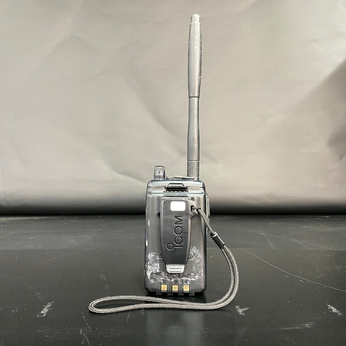 Yahoo!オークション - 【 J 】6079 ICOM IC-T81 トランシーバー アイコ...