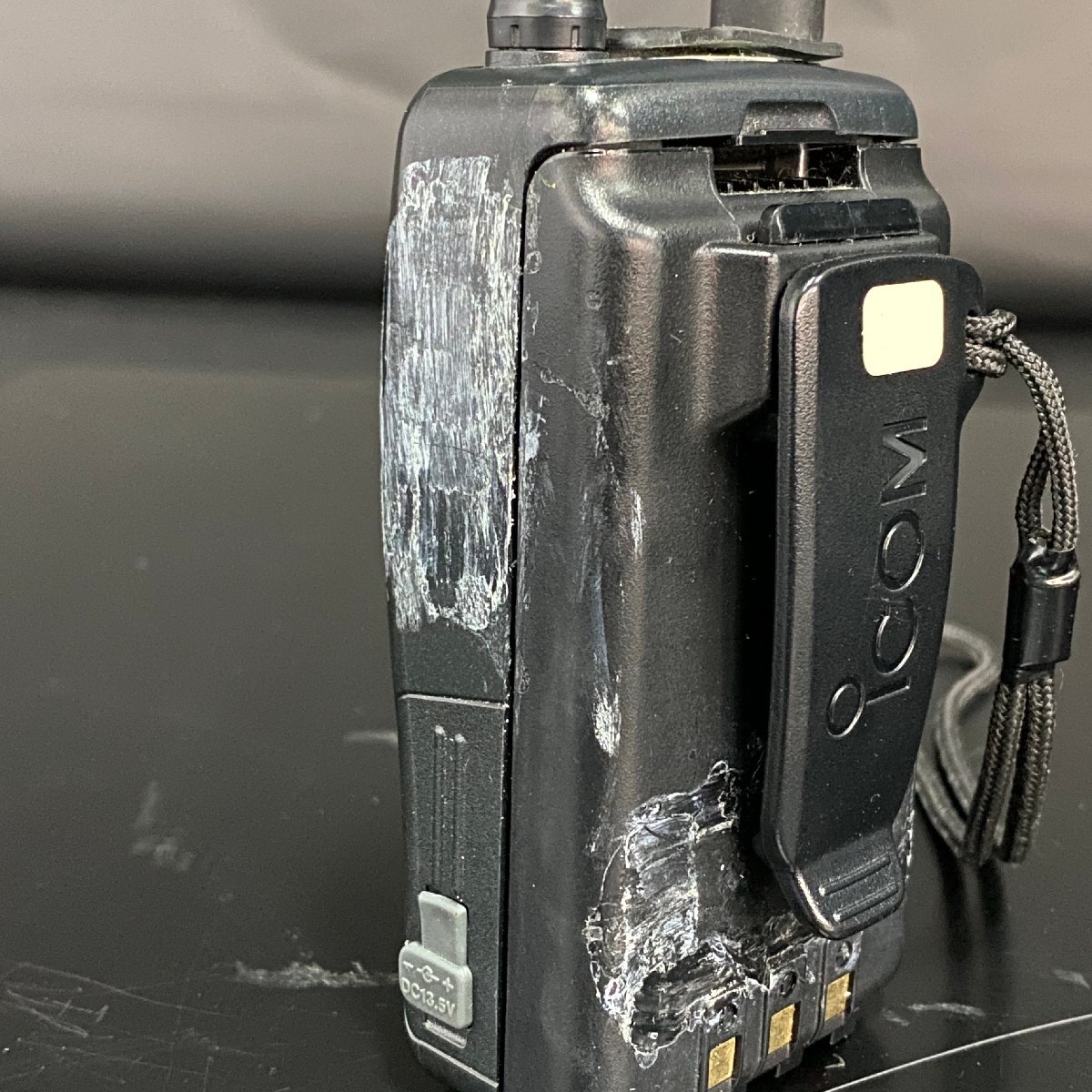 Yahoo!オークション - 【 J 】6079 ICOM IC-T81 トランシーバー アイコ...