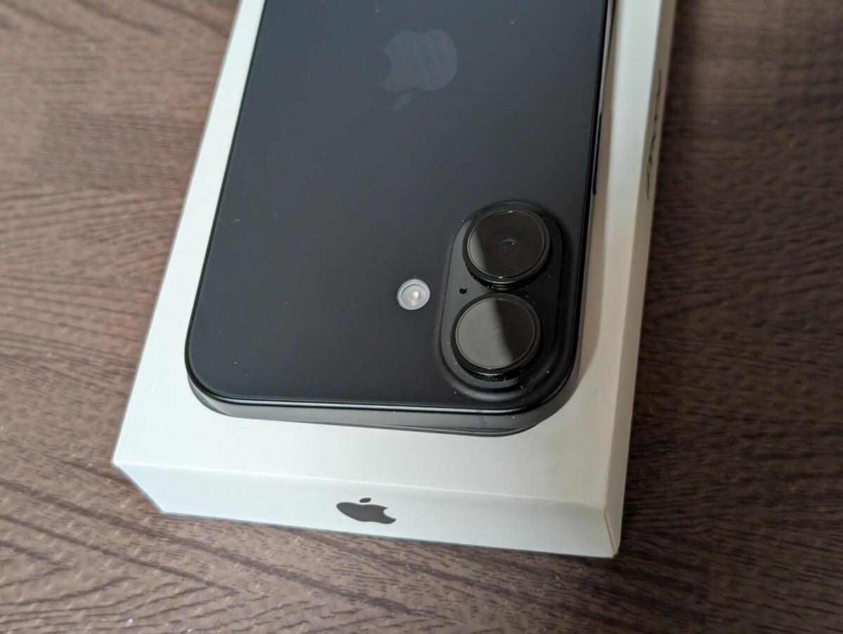 新品同様 アップルストア国内版 SIMフリー iPhone 16 128GB 新品同様 アップルストア国内版 SIMフリー iPhone 16 128GB