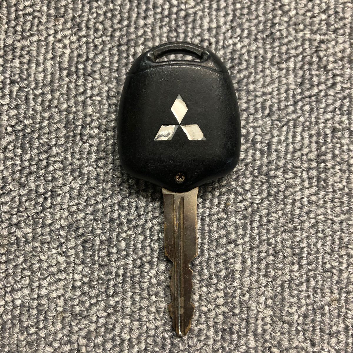 Yahoo!オークション - 三菱 純正 キーレス リモコン 鍵 2ボタン 刻印B ...