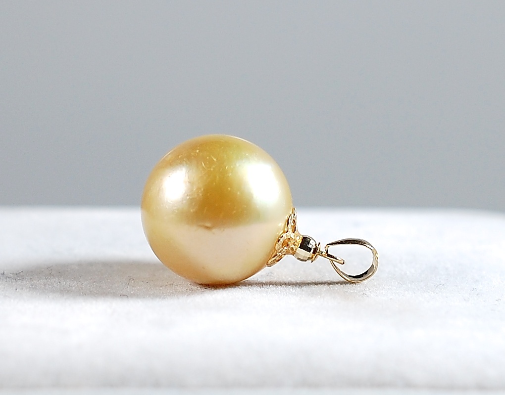 Yahoo!オークション - ￥100～K18大玉ゴールデン艶照り綺麗 南洋白蝶真...