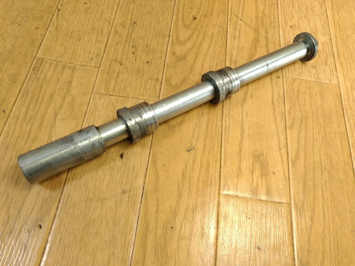 Yahoo!オークション - [G94] KTM390 DUKE 純正フロントアクスルシャフ...