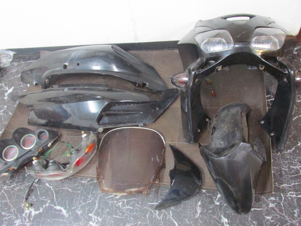 Yahoo!オークション - σ ホンダ フォルツァ250 MF06 外装セット フロ...