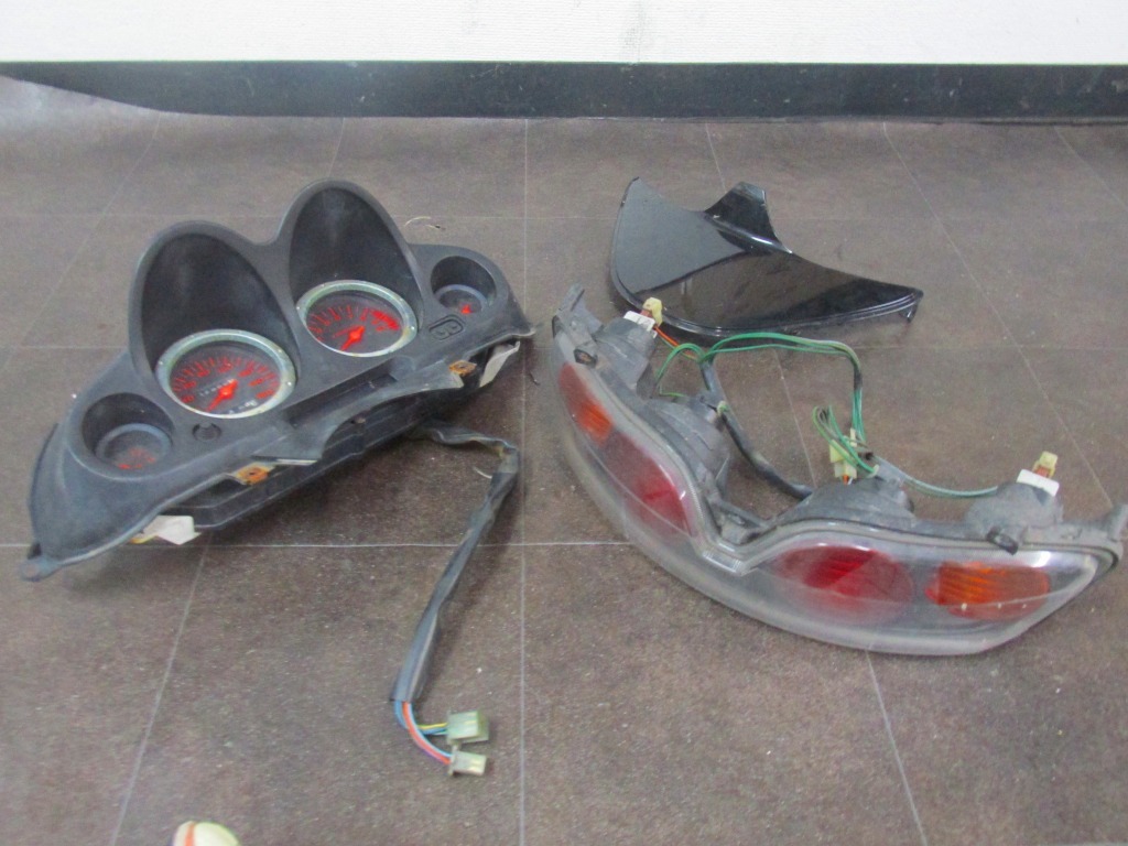 Yahoo!オークション - σ ホンダ フォルツァ250 MF06 外装セット フロ...