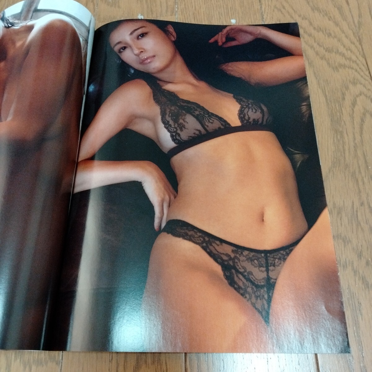 Yahoo!オークション - 木下優樹菜 袋とじ 切り抜き 8ページ