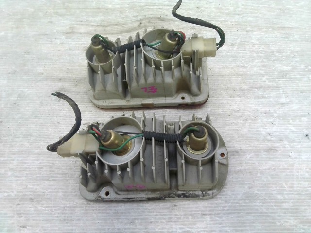 Yahoo!オークション - ミニキャブ M-U15T 「テールランプ」 W61 043-71...