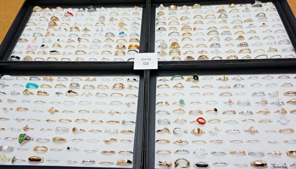 Yahoo!オークション - Ny7 おまとめて大量 昭和レトロ 細身指輪 400点 ...