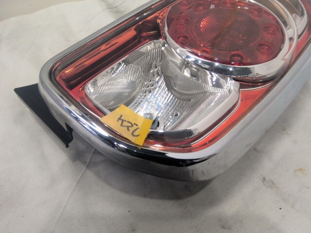 Yahoo!オークション - ハスラー DBA-MR31S 右テールランプ X A7M 35650...