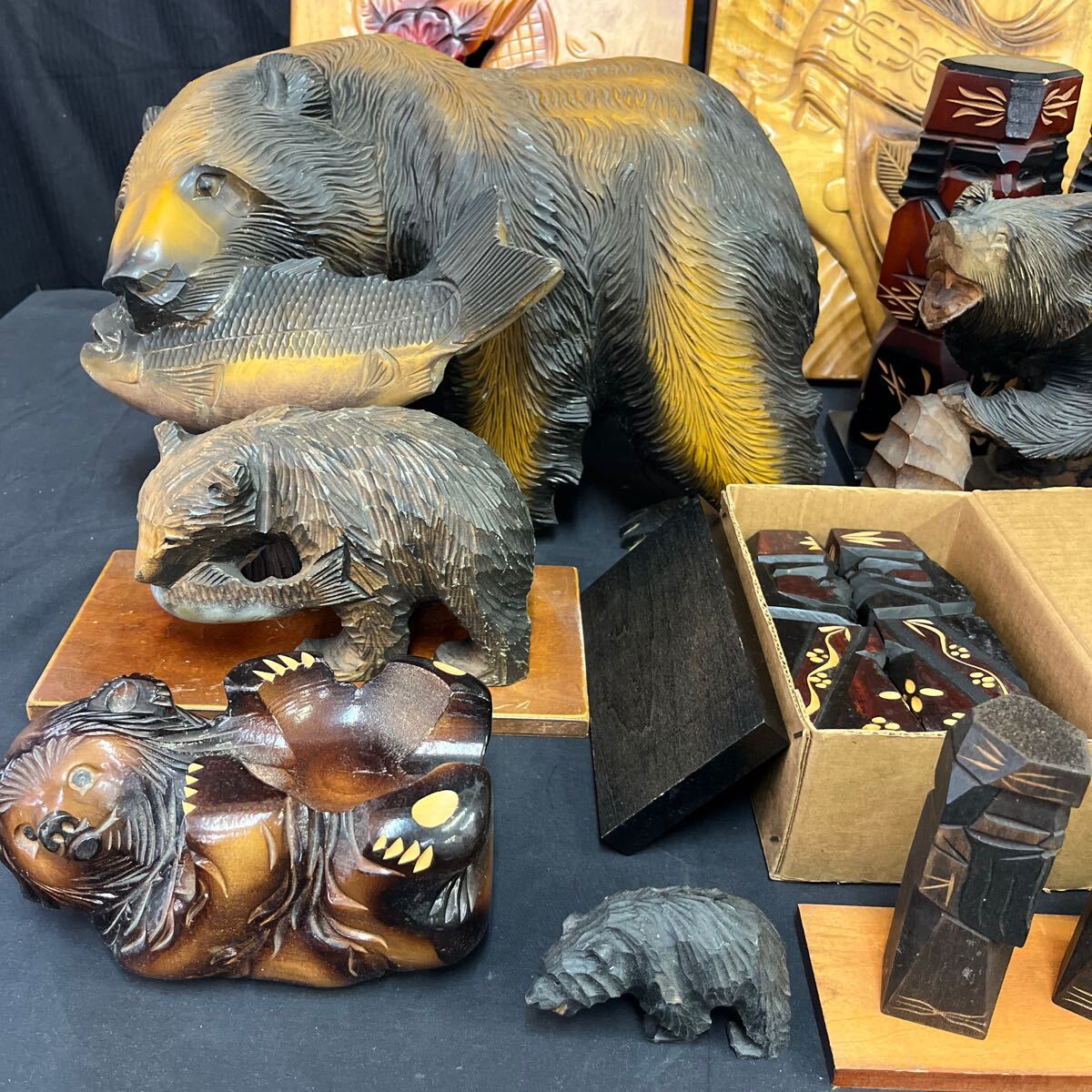 ○中古《北海道インテリアまとめて》 置物 木製 木彫り 熊 ○中古《北海道インテリアまとめて》 置物 木製 木彫り 熊