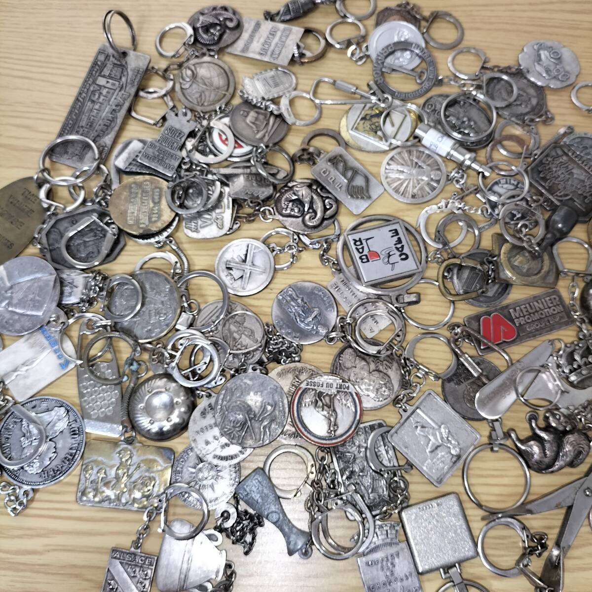 Yahoo!オークション - メタル多め フレンチキーホルダー 80個セット フ...