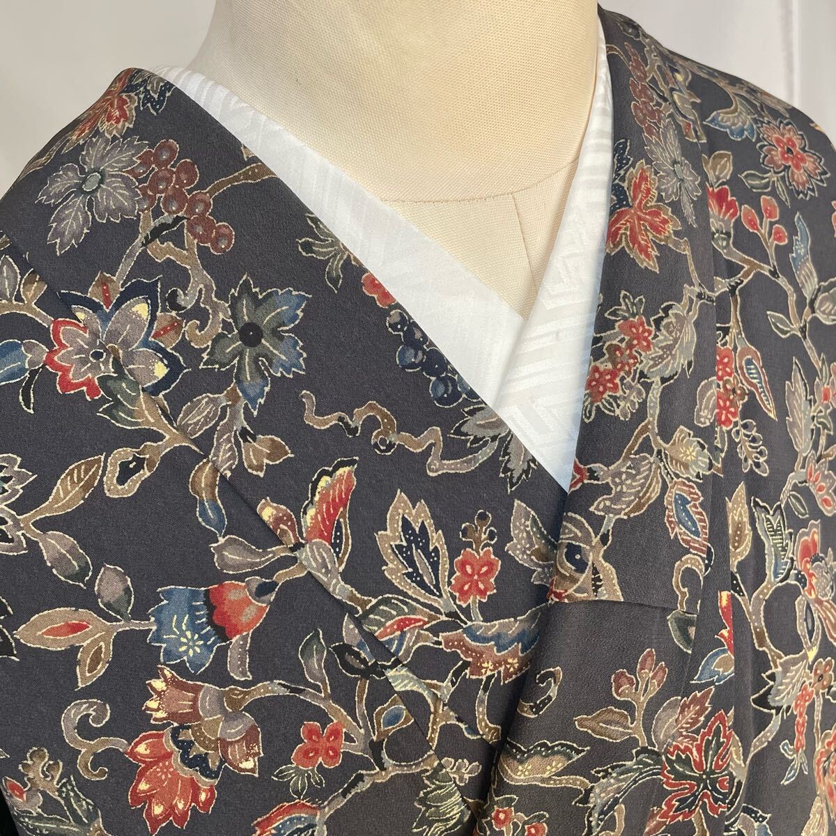 Yahoo!オークション - #E987 洗える着物 ポリエステル 花唐草 蝶々 ち...