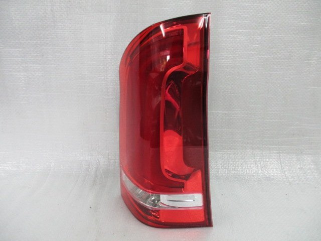 Yahoo!オークション - 即決 ベンツ/A447/Vクラス/純正品/右LEDテール...