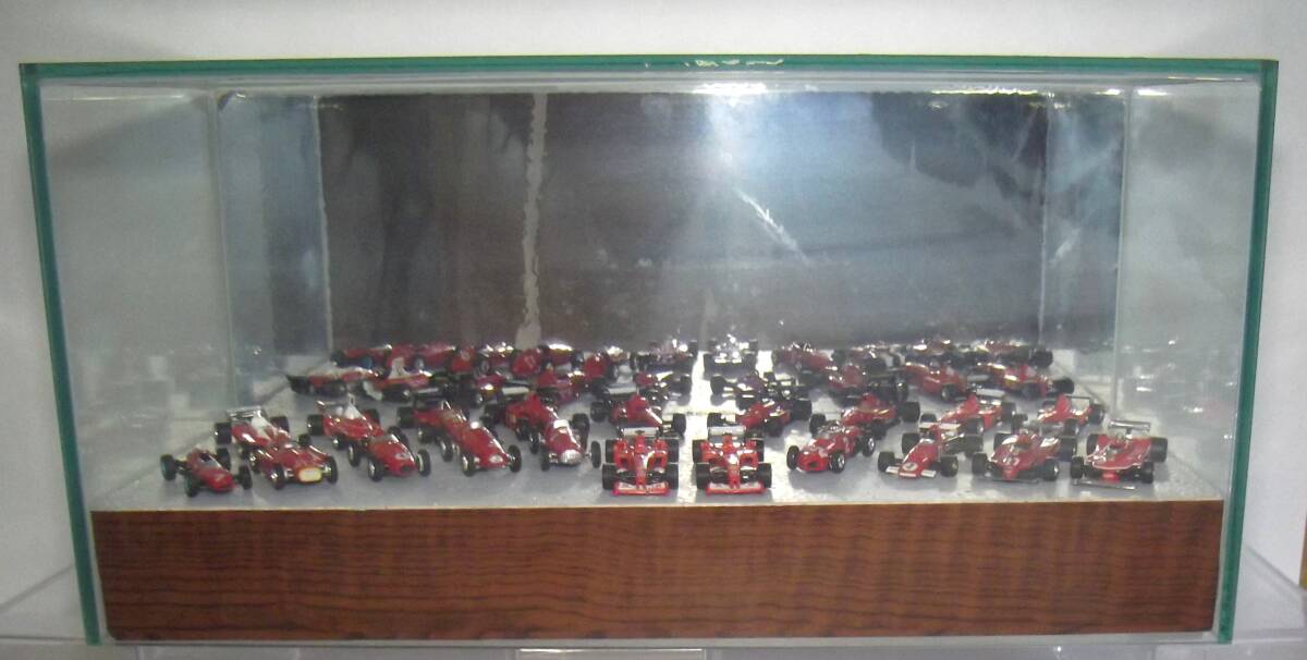 Yahoo!オークション - DyDo ダイドーFerrari フェラーリ F1 20台とガラ...