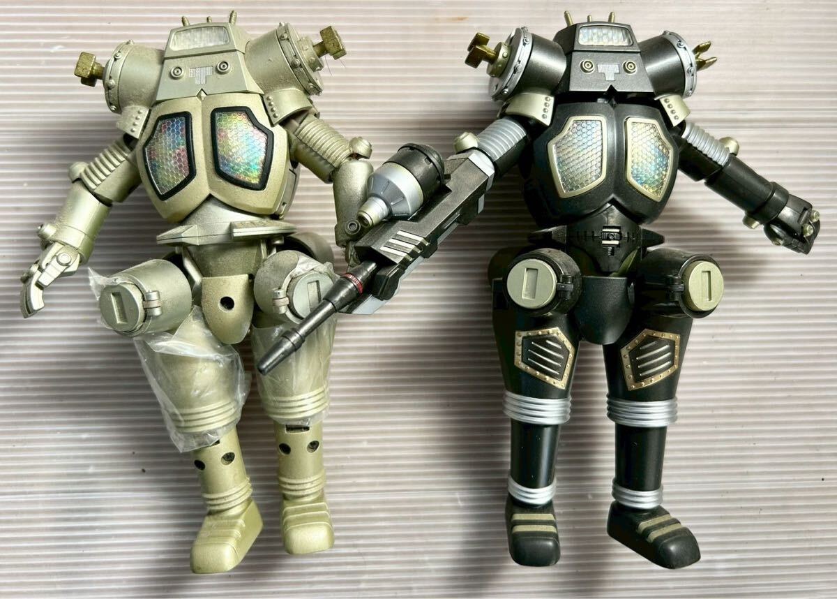 Yahoo!オークション - BANDAI 超合金魂 GX-37R GX-37B ウルトラセブン ...