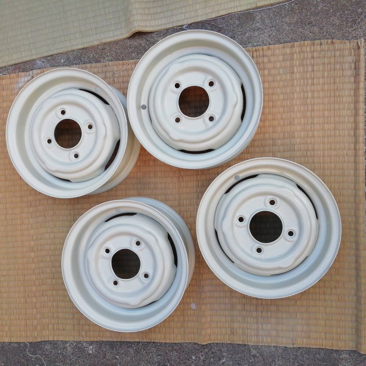 Yahoo!オークション - BMCオースティンMk-1スチールホイール3 5j-10