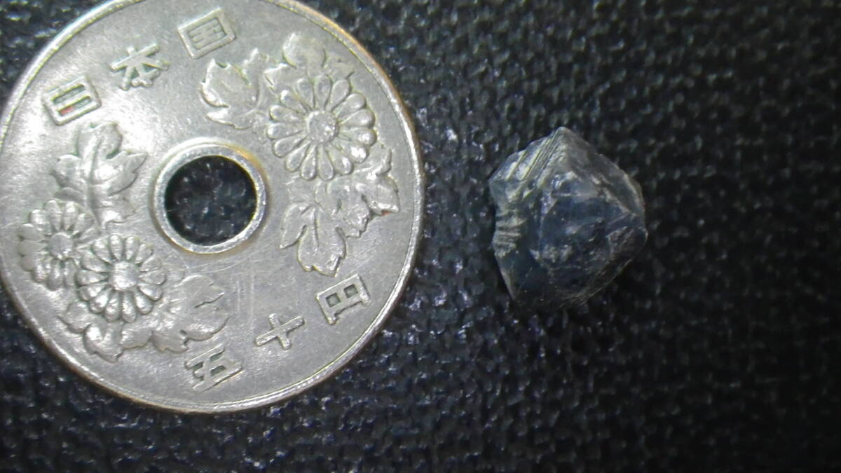 Yahoo!オークション - スリランカ産のサファイアです 4.5ct バレル結晶...