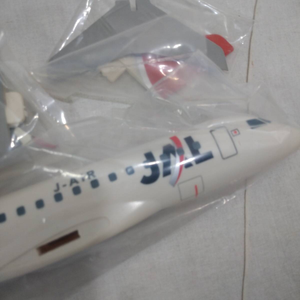 JAL J-Air Embraer 170 模型 エンブラエル 170 飛行機 模型 オブジェ インテリア 置物 日本航空 E170 ジェット旅客機 レア(日本航空(JAL))｜売買された ...