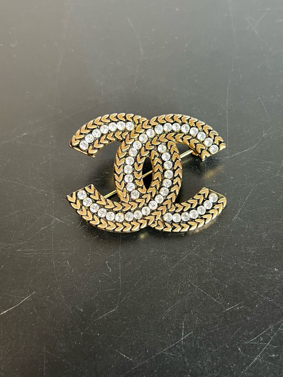 CHANEL シャネル ブローチ ココマーク ラインストーン ゴールド CHANEL シャネル ブローチ ココマーク ラインストーン ゴールド