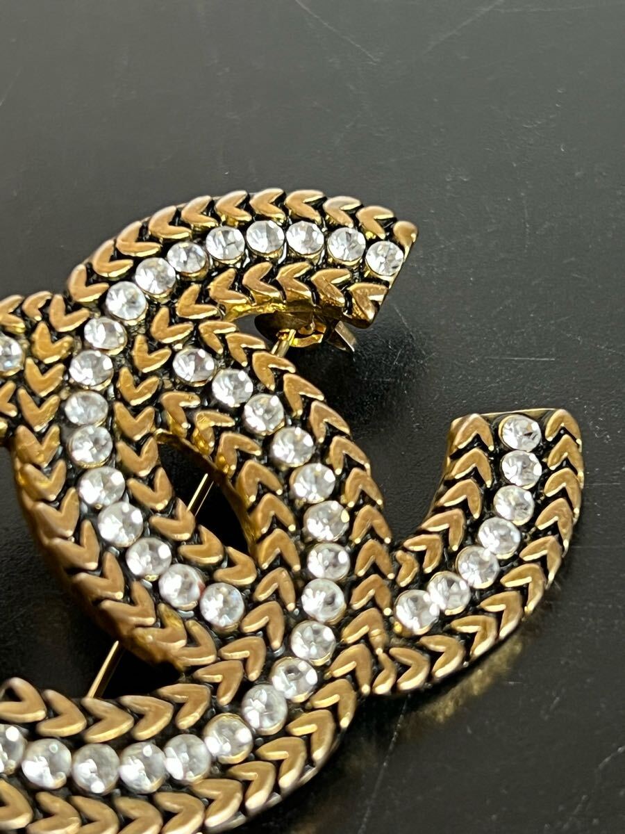 CHANEL シャネル ブローチ ココマーク ラインストーン ゴールド CHANEL シャネル ブローチ ココマーク ラインストーン ゴールド