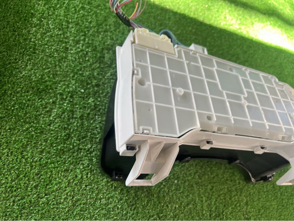 Yahoo!オークション - M5172トヨタアイシスZGM10/ZGM11/ZGM15 後期 純...