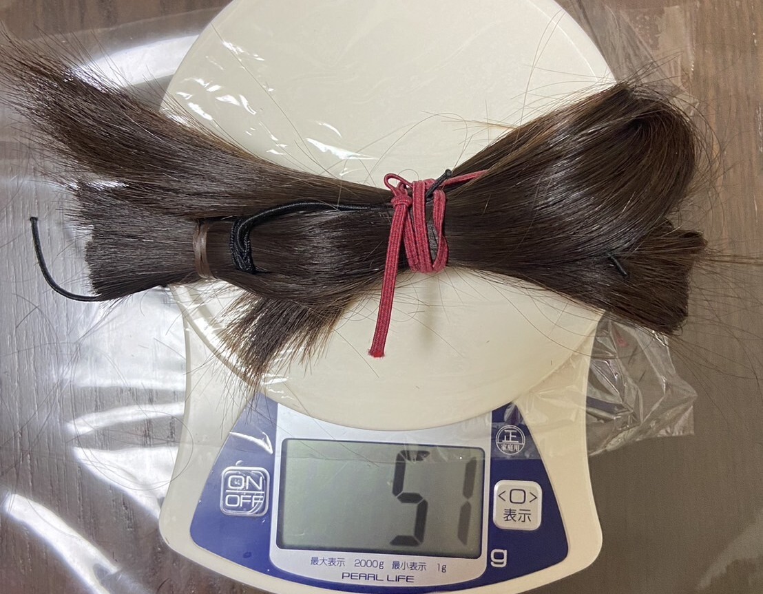 Yahoo!オークション - 髪束・髪の毛・20代・女子・『37cm・158g』