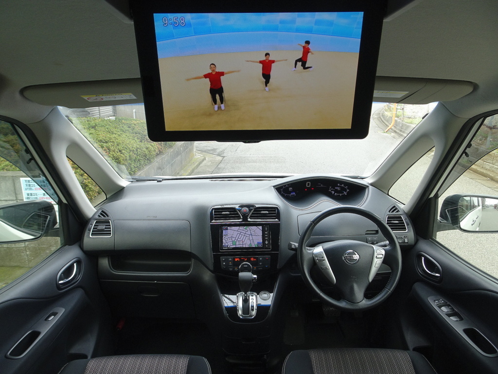 Yahoo!オークション - 車検満タン 4WD 28年式 セレナ 後期 エマジェン...