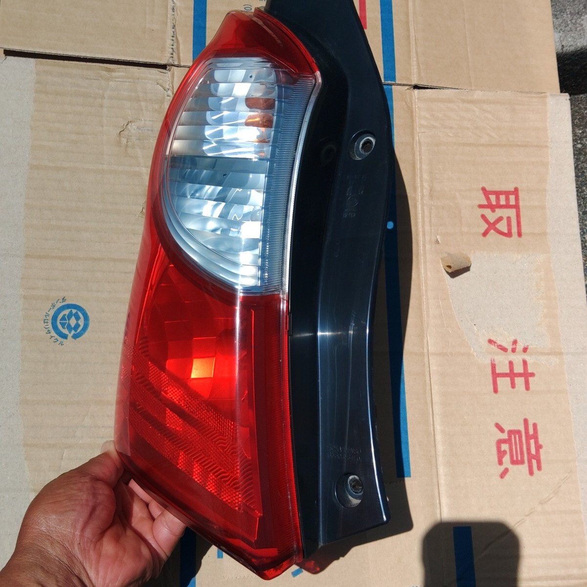 Yahoo!オークション - アルト HA25 テールランプ左 L 助手席側 中古 リ...