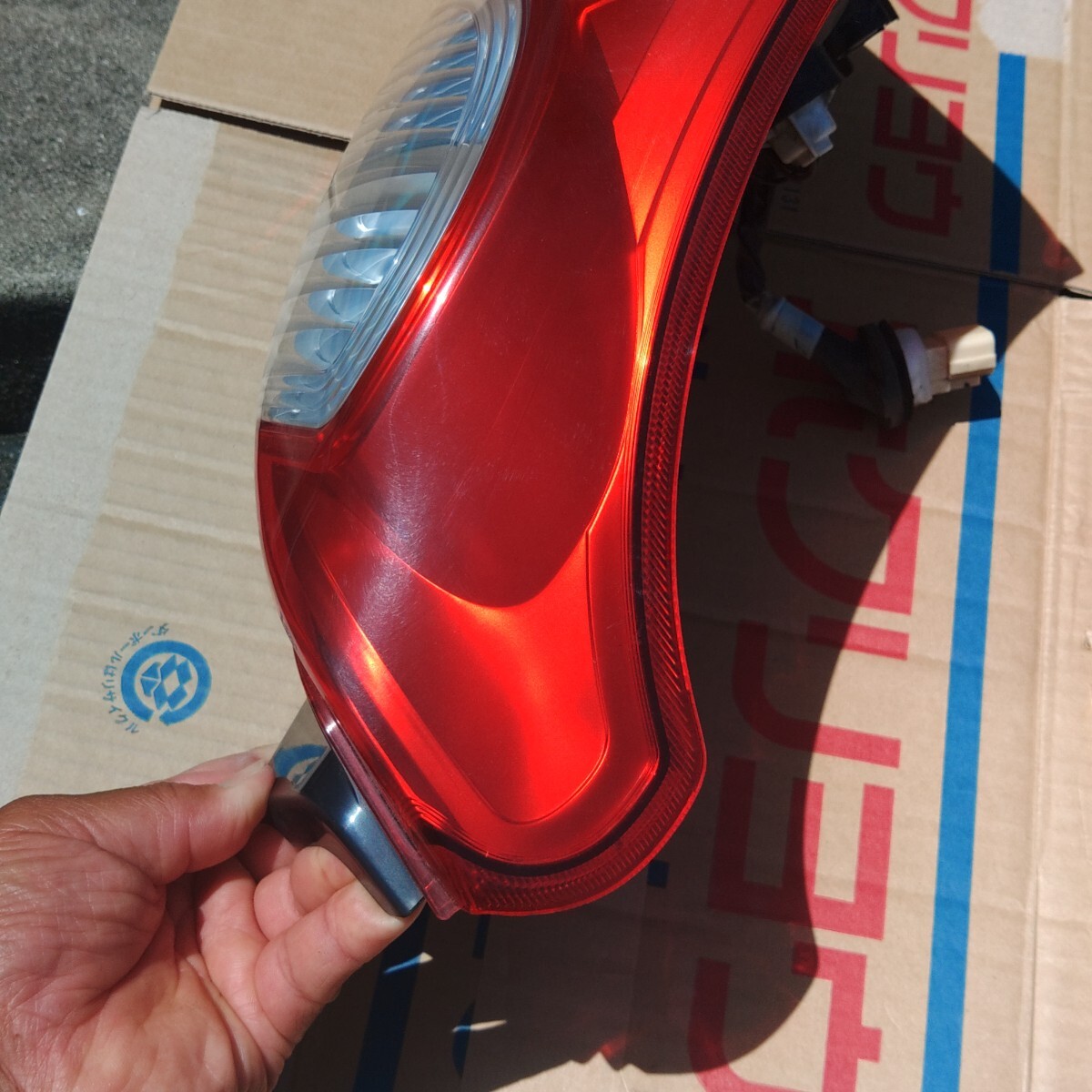 Yahoo!オークション - アルト HA25 テールランプ左 L 助手席側 中古 リ...