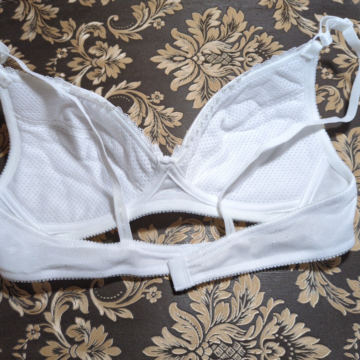 Yahoo!オークション - B80 ティーンズ ブラジャー バストのふくらみが...