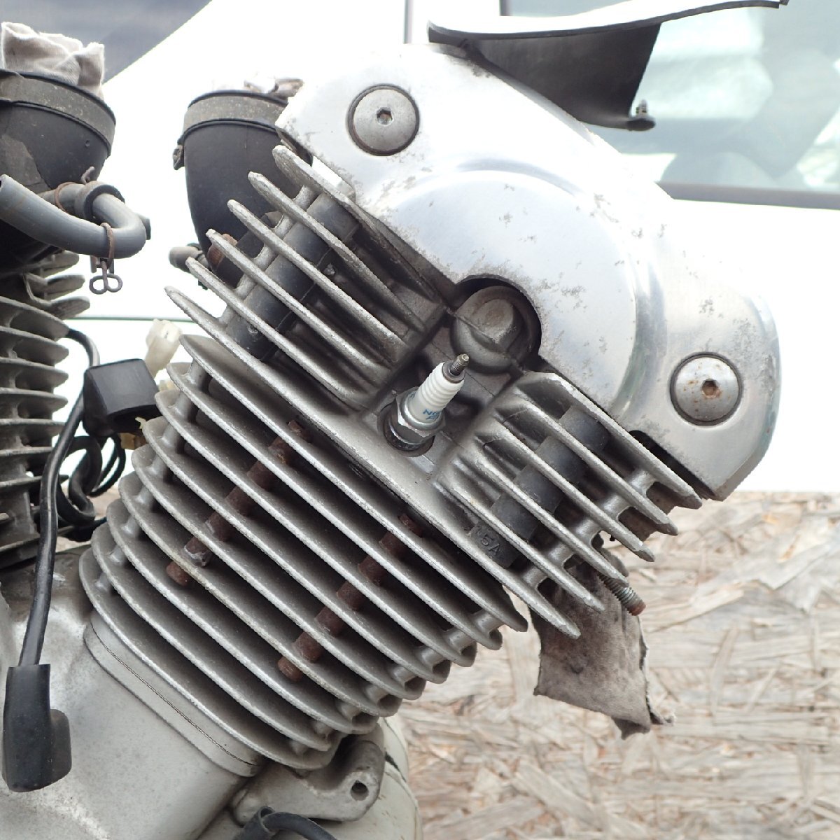 Yahoo!オークション - 【送料2Lサイズ】YAMAHA 4DN-025 SRV250 エンジ...