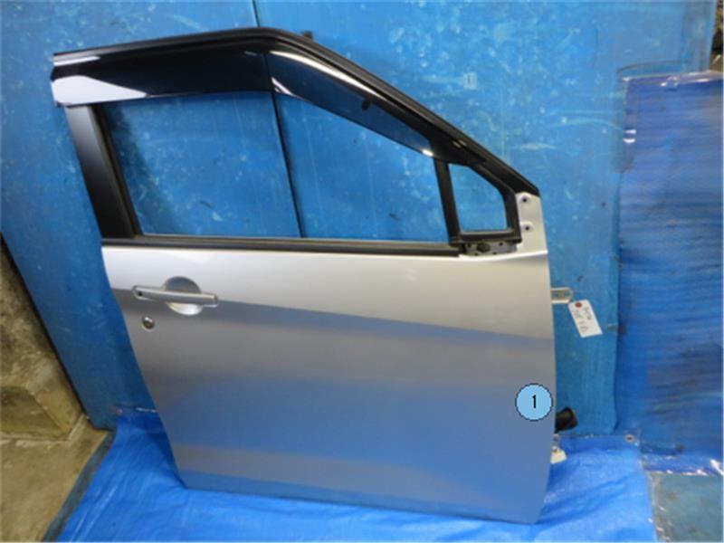 Yahoo!オークション - 日産 純正 デイズ 《 B43W 》 右フロントドア P5...