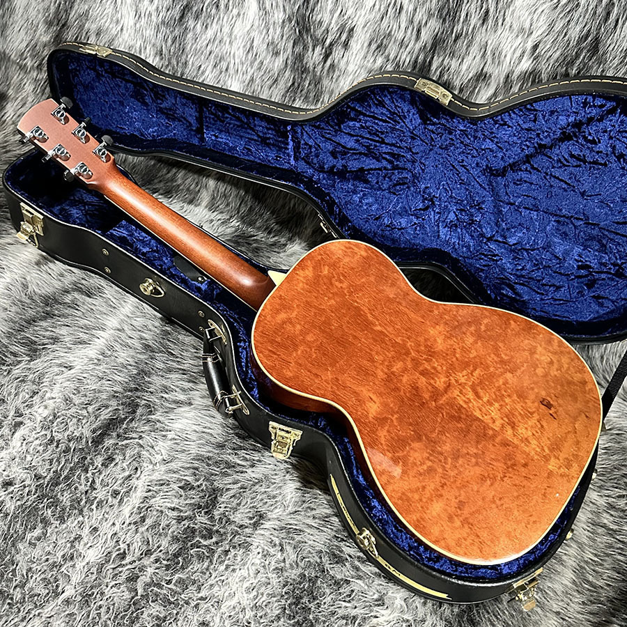 Yahoo!オークション - Larrivee P-10 MQ Quilted Mahogany