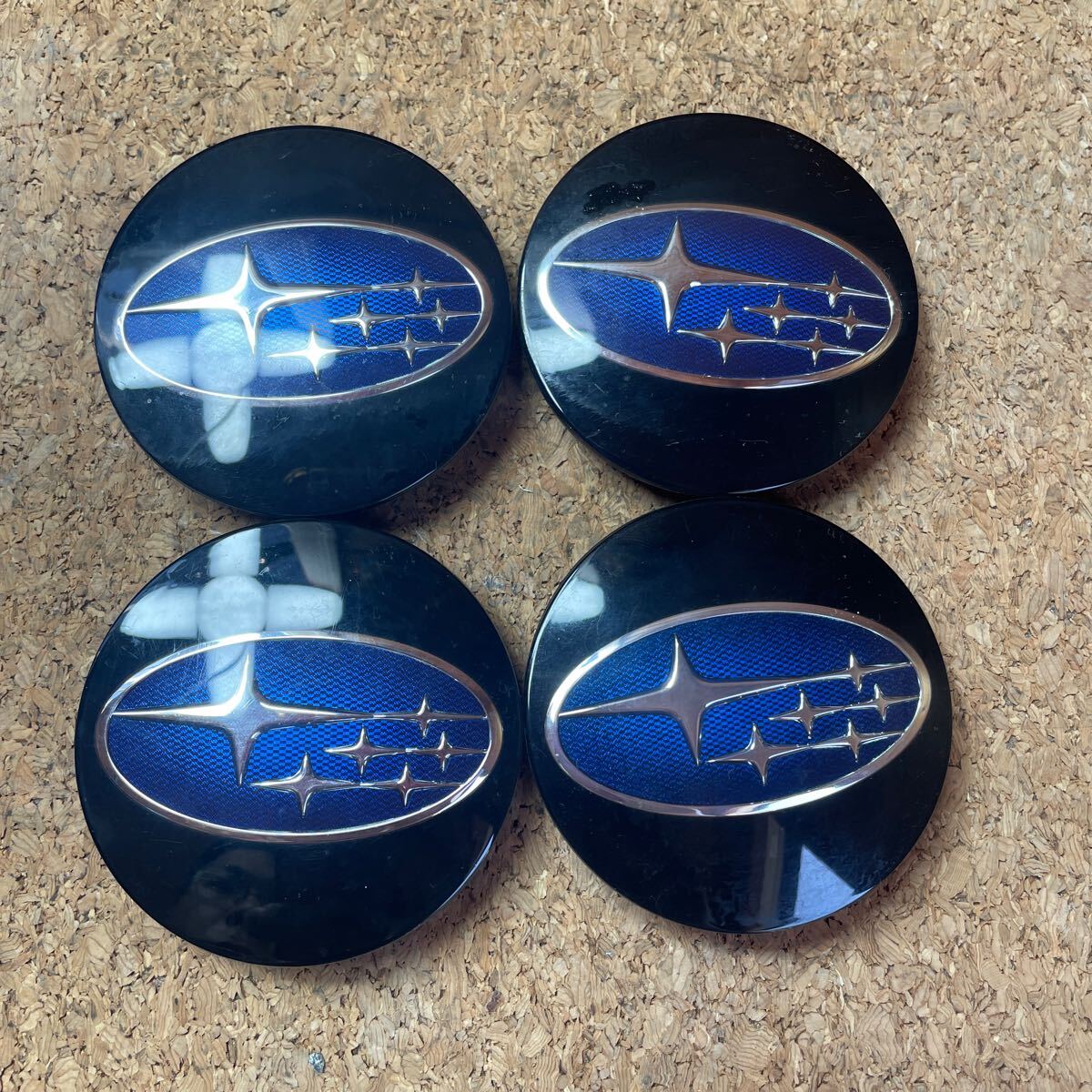 Yahoo!オークション - Y006 スバル 純正 センターキャップ 黒 59mm 4個...